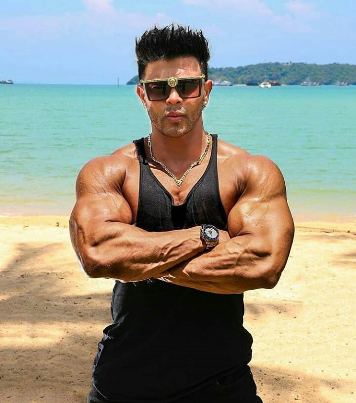 2023 Top Bollywood Actors with Good Physique/Body