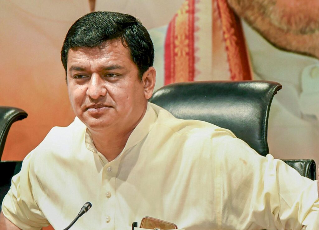 Anil Baluni Wiki, Age, Height, Education, Political Career, Family ...
