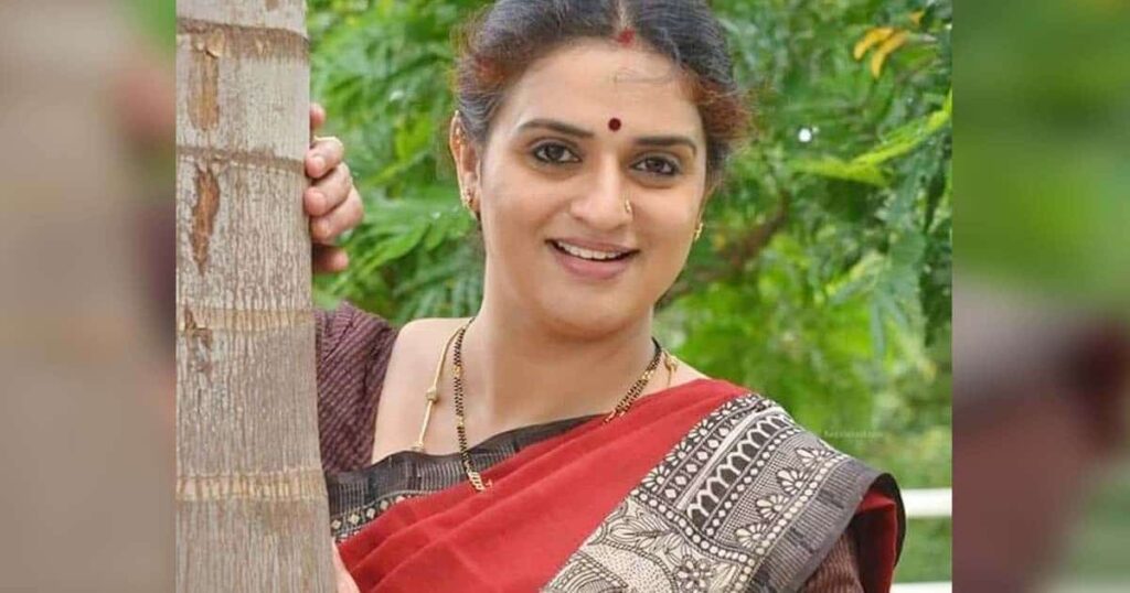 Pavitra Lokesh Wiki, Age, Height, Career, Family, Husband, Biography & More